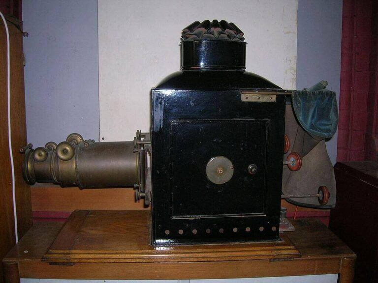 History Of Educational Technology: Items That Changed Teaching!